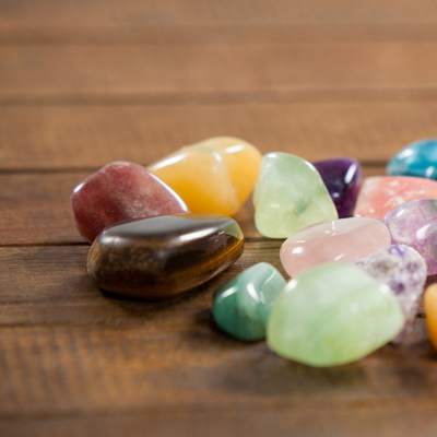 ¿Cuál es el significado de los cuarzos según su color?