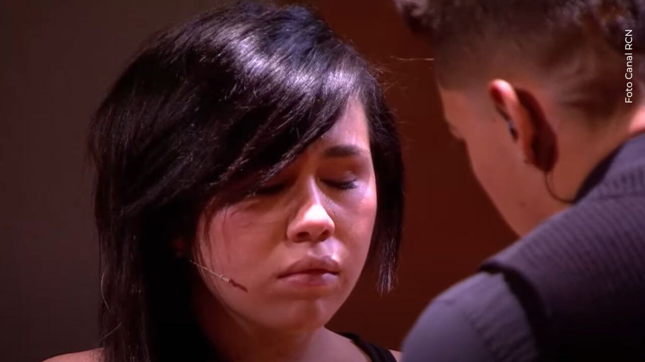 Así fue el beso de Yina Calderón con Maluma en Protagonistas