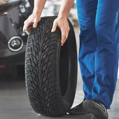 El método ideal para inflar las llantas de un carro