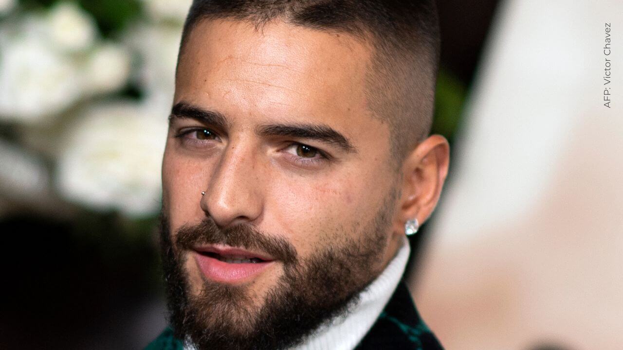 Intentaron robarle de nuevo un arete a Maluma: así reaccionó