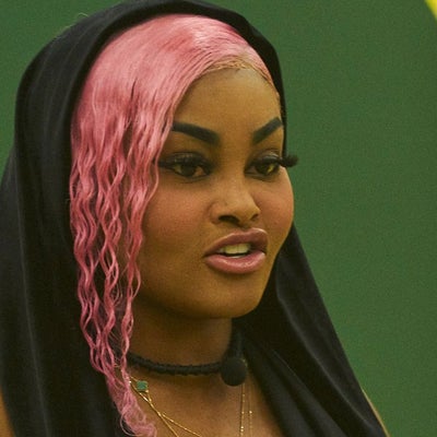 La Jesuu se enfrenta a poderes de La casa de los famosos