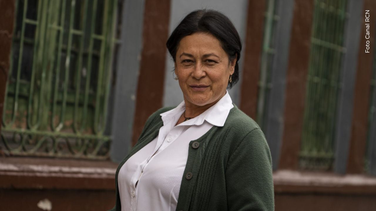 Reacción de Alina Lozano al usar filtro de abuela: video