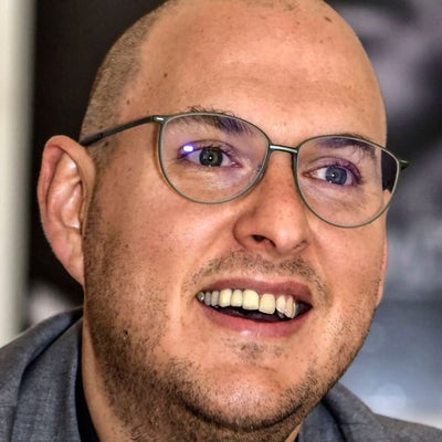 Ella es Juliana Rivera, la guapa novia del actor Andrés Parra, ¿a qué ...