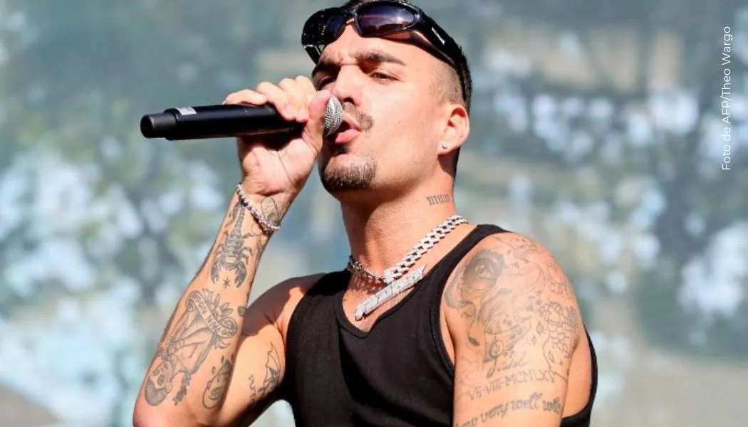 Ella es la hermosa novia colombiana de Rels B