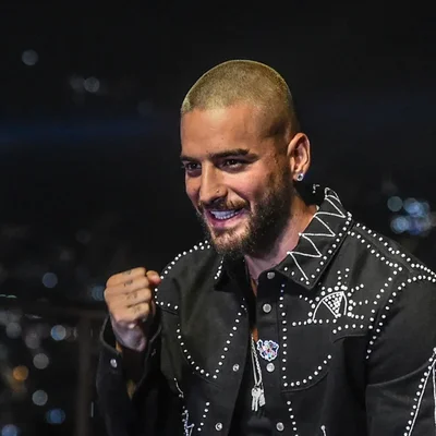 Maluma reaccionó a comentarios que dejó su look rapado