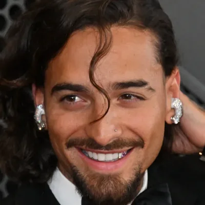 Maluma le cumplió a sus fans al cambiarse el look