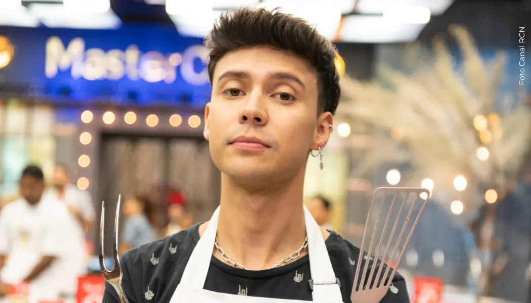 Mario Ruiz reveló el líquido que le aplica a su cama