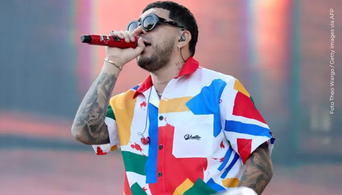 Ryan Castro sorprende al público cantando vallenato